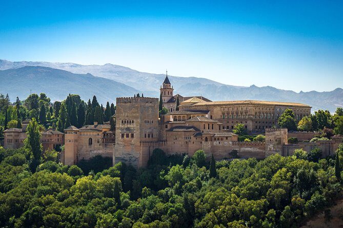 One-Way Private Transfer From/To Granada Airport
