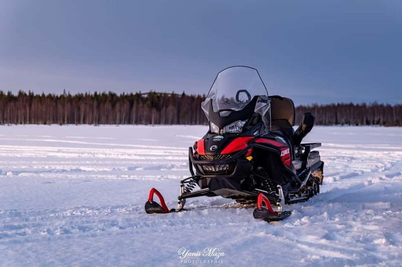 Överkalix: Snowmobile Tour with Fika Break