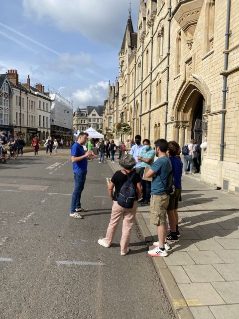 Oxford: Alumni-Led Walking Tour w/New College Entry Option - The Optional New College Visit