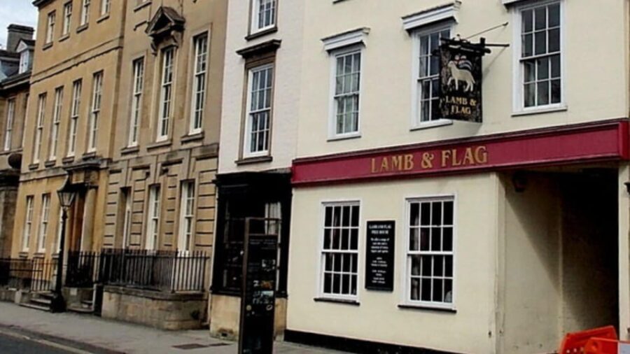 Oxford: Historic Pubs & Taverns Guided Walking Tour
