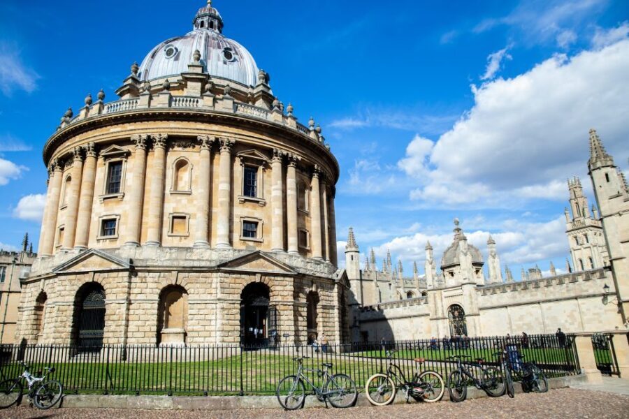 Oxford: University Walking Tour with Christ Church Visit