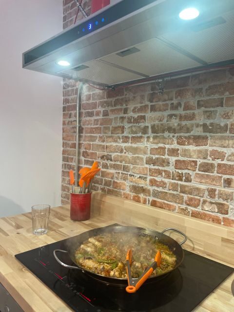 Paella Cooking Class with Sangria in Bilbao