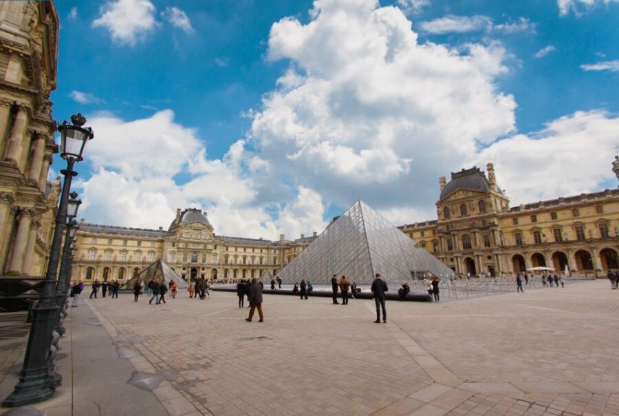 Paris: 2-Hour Guided Tour Through the Louvre