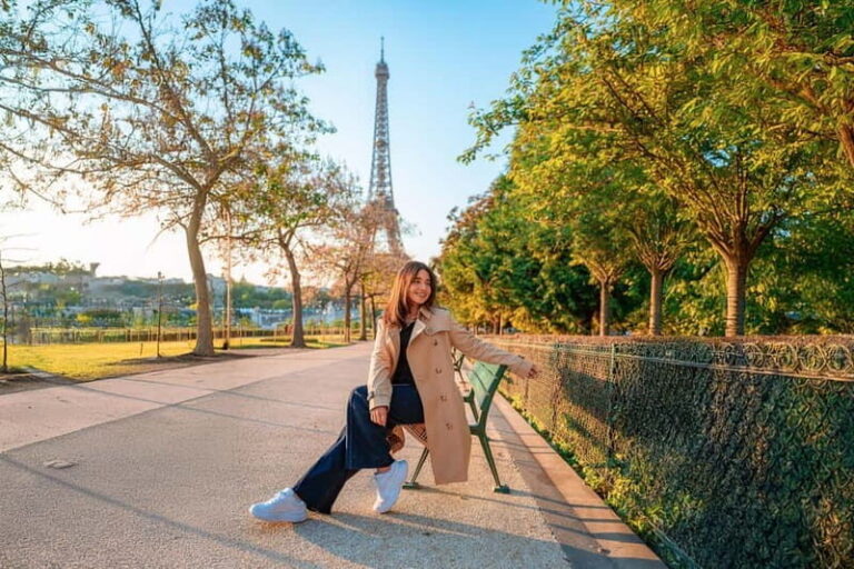 Paris: Professional Photoshoot with the Eiffel Tower - The Value of the Photos and Delivery
