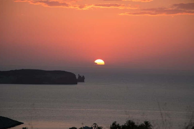 Paros: Sunset Boat Trip with Soft Drinks and Local Wine