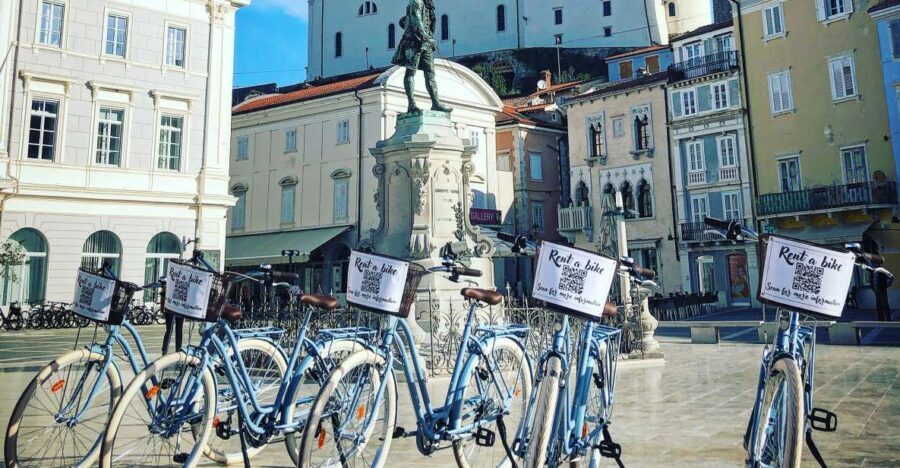 Piran: Bike Rental with Map, Helmet, Water bottle and Lock