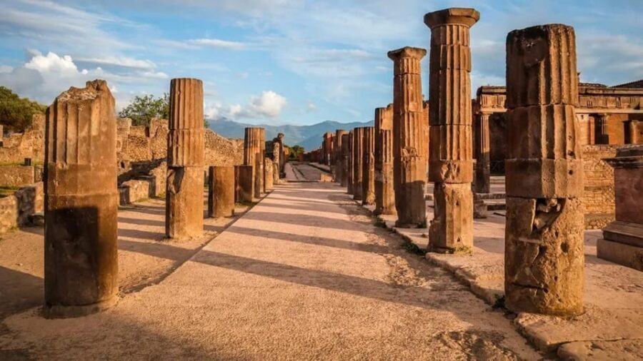 Pompeii: 2-Hour Group Walking Tour with Skip-the-Line Option