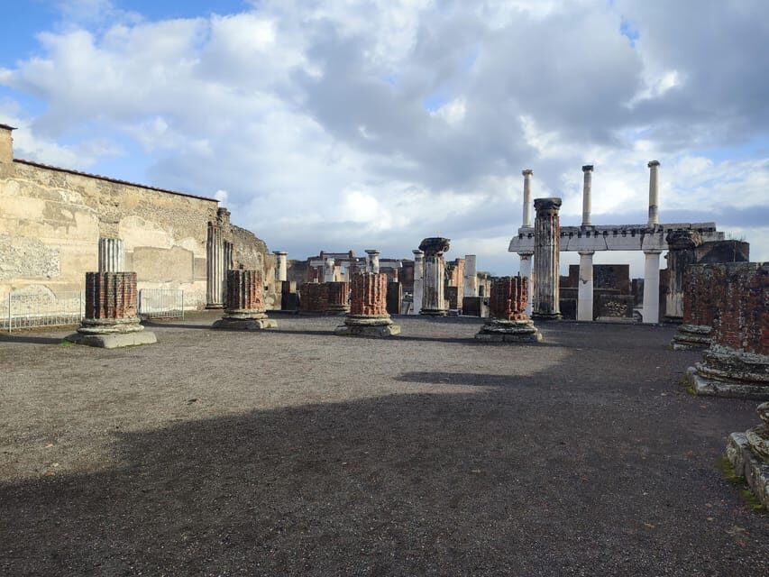 Pompeii: two hours walking Tour