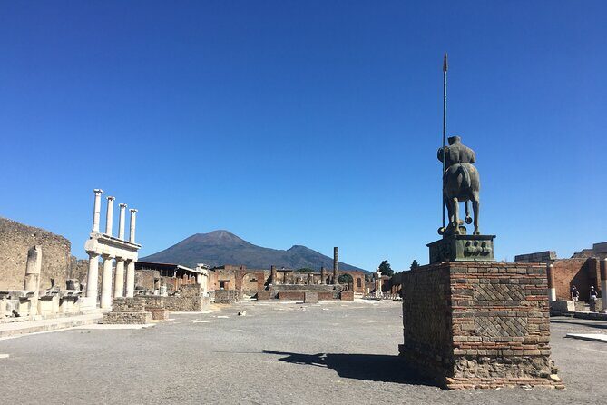 Pompeii with an archaeologist, 3h detailed visit ...