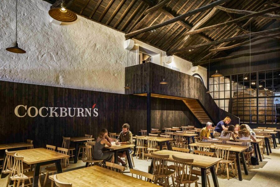 Porto: Cockburns Port Lodge Tour and Tasting