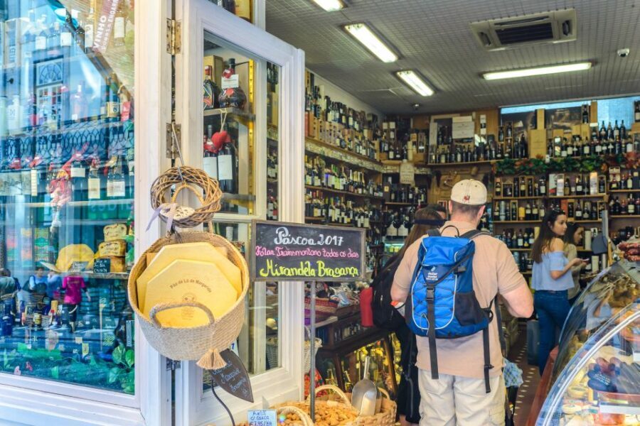Porto: Delicious Food and Wine Walking Tour