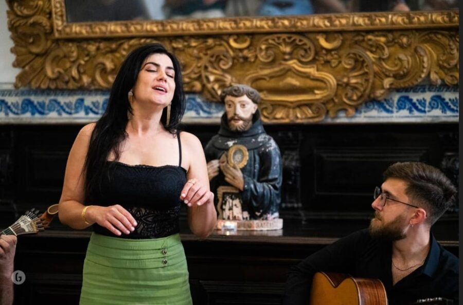 Porto: Fado Show with Guided Tour in a Historic Monastery