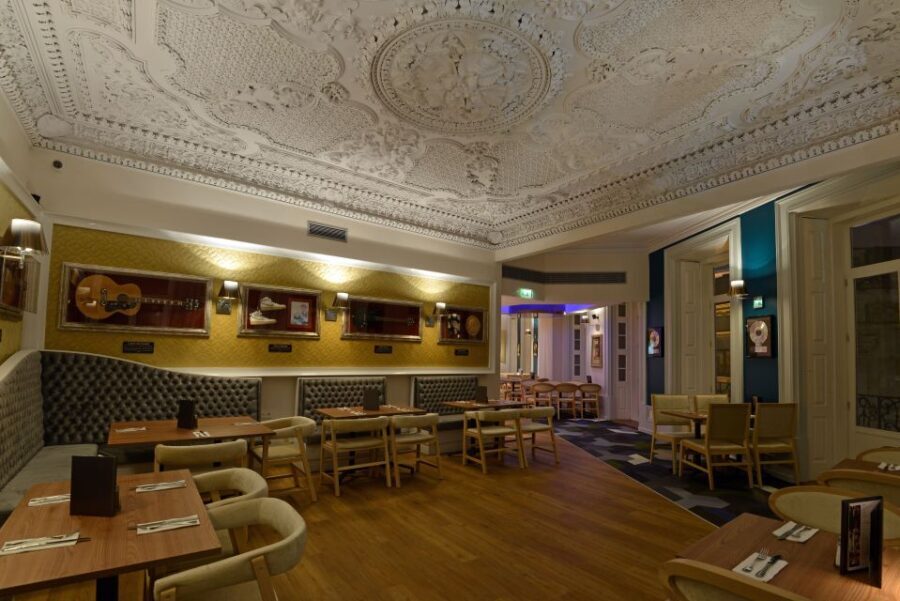Porto: Hard Rock Cafe Skip-the-Line with Set Menu - A Closer Look at the Experience