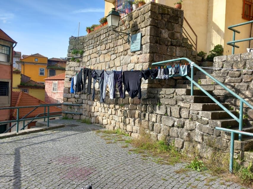 Porto: Off the Beaten Track Private Tour with Wine Tasting