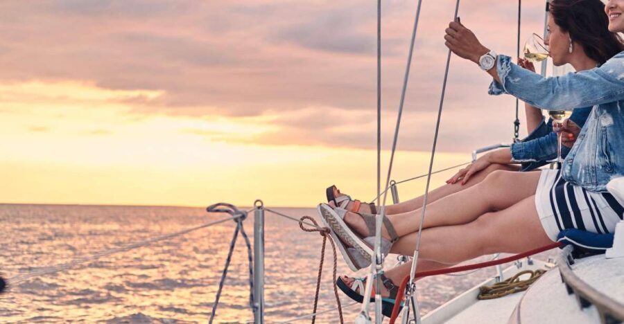 Porto: Tour on a Sailboat shared or private (Sunset Option)
