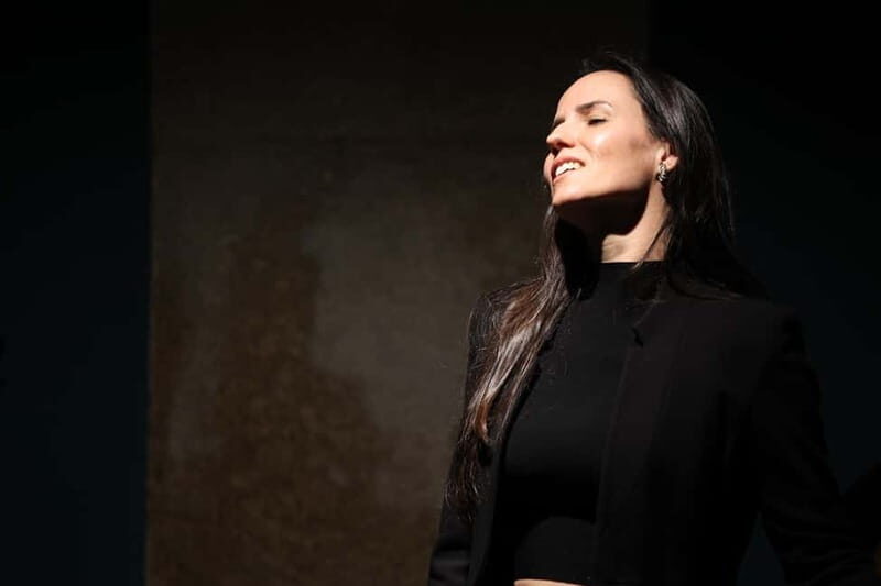 Porto: Traditional Fado Show at Sao Bento with Port Wine