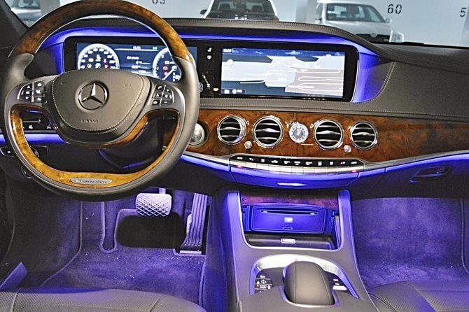 Prague airport luxury transfer by a Mercedes Benz S class