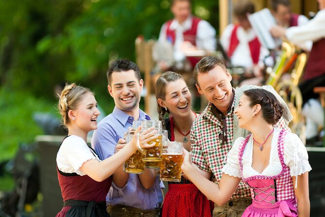 Prague to Munich Private Transfer with 2 hours sightseeing - Key Points