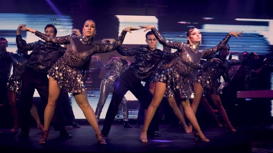 Prague:Breathtaking Cabaret Show with 4-Course Dinner Option