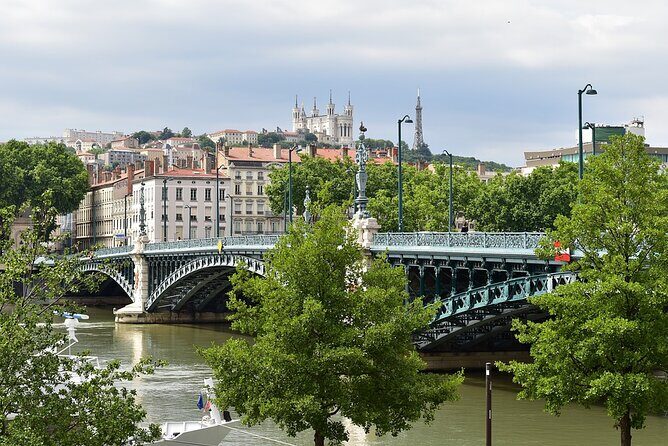 Private 4-hour City Tour of Lyon with driver, guide and Hotel pick-up
