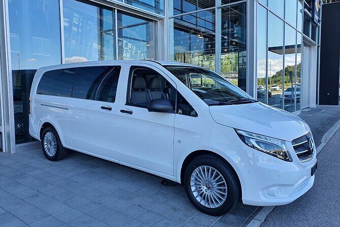 Private Arrival Transfer: from Geneva Airport to Crans-Montana