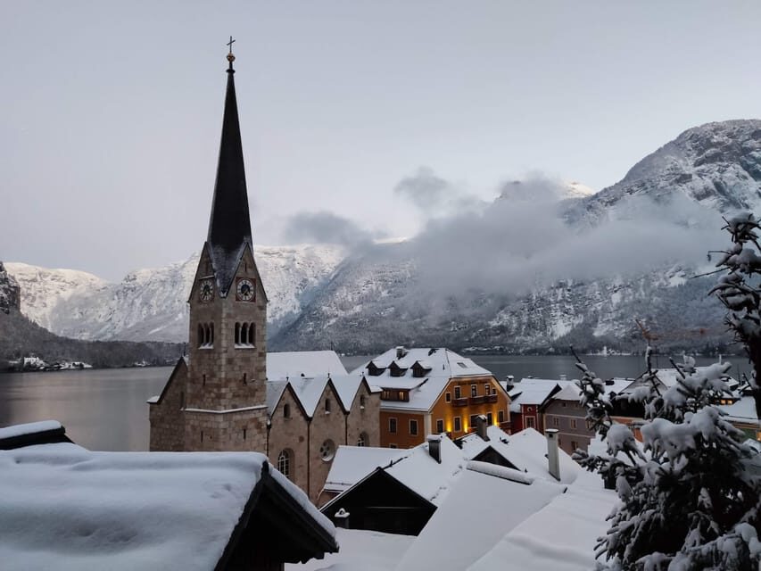 Private Christmas Tour to Hallstatt and Salzburg Market