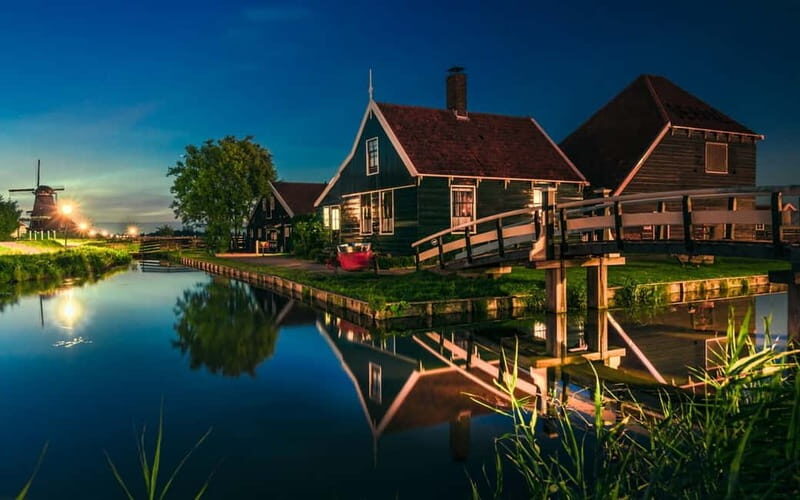 Private CUS Tour: giethoorn & Windmill zaanse en// - Who Should Consider This Tour?