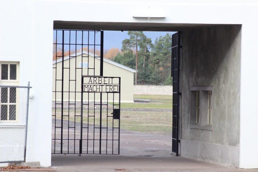 Private driver day trip: Berlin to Potsdam & Sachsenhausen - FAQ