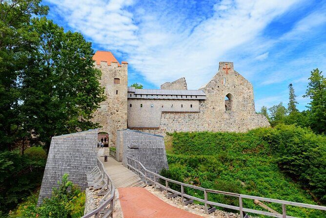 Private Full-Day Hiking Tour in Sigulda and Gauja National Park