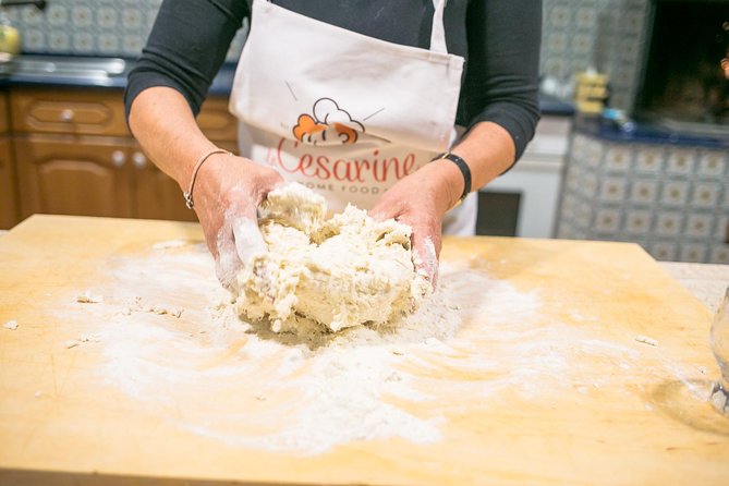 Private Pizza & Tiramisu Class at a Cesarina's home with tasting:Vietri Sul Mare