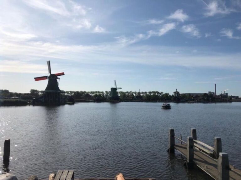 Private sightseeing tour to the Windmills & Giethoorn - Zaanse Schans: A Living Museum of Dutch Traditions