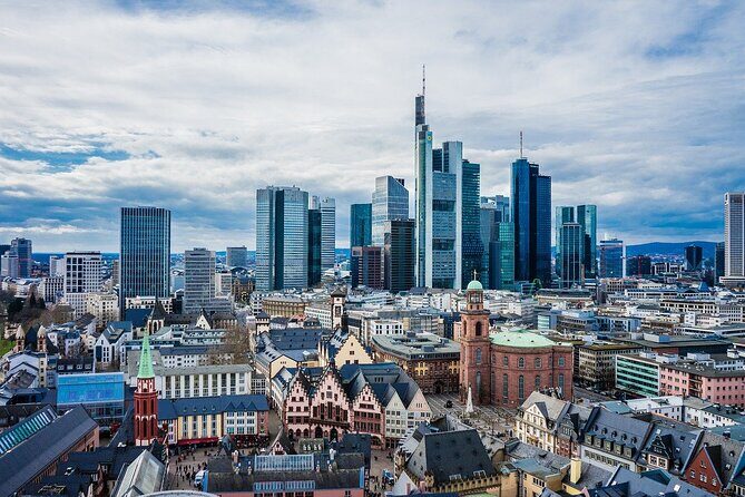 Private tour of the best of Frankfurt - Sightseeing, Food & Culture with a local