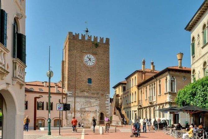 Private transfer, chauffeur service, from Venice Marco Polo airport to Mestre
