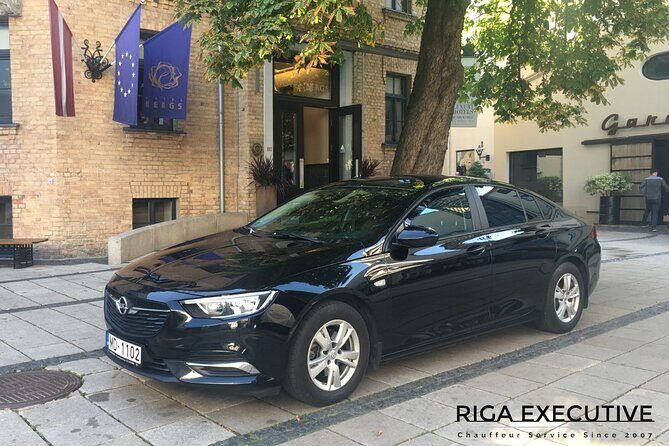 Private Transfer from Hotel to Riga Airport with English speaking driver