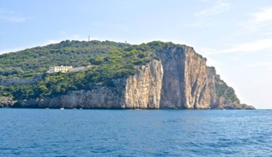 Private VIP day boat cruise to Gaeta and Sperlonga