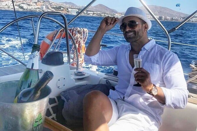 PRIVATE YACHT CHARTER VOYAGE, Food & Drinks included!