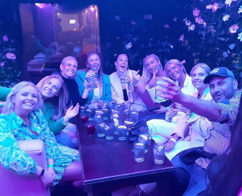 Pub Crawl with 1 hour open bar and 3 VIP clubs