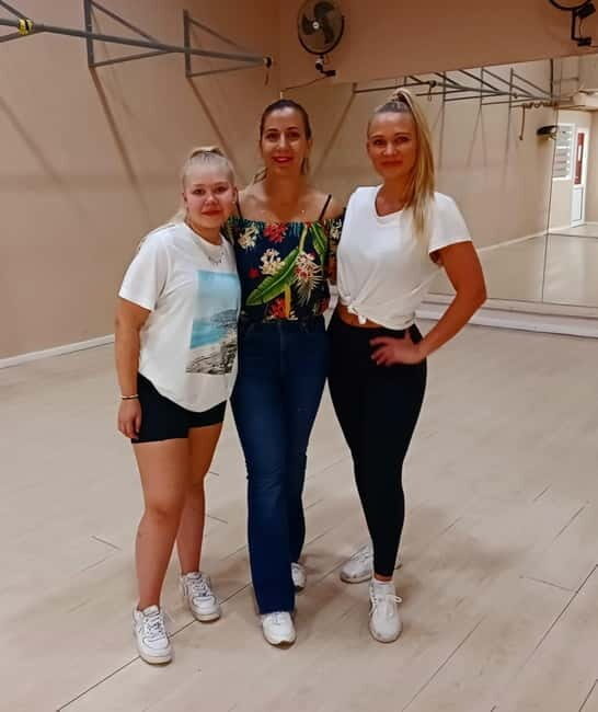 Puerto de La Cruz 3 min far,latin dance classes - The Learning Process