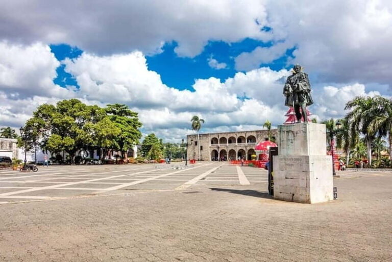 Punta Cana: Santo Domingo Colonial City Tour with Lunch - Detailed Breakdown of What to Expect