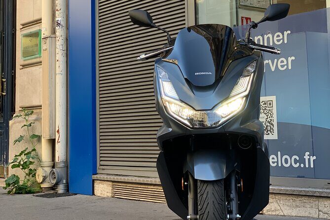 Rental scooter PCX Honda 125cc (B / A1 permit) Paris - The Experience: What You Get and How It Works