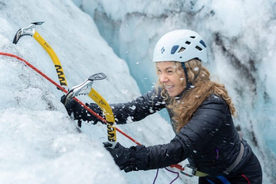 Reykjavik/Sólheimajökull: Glacier Hiking & Ice Climbing Trip