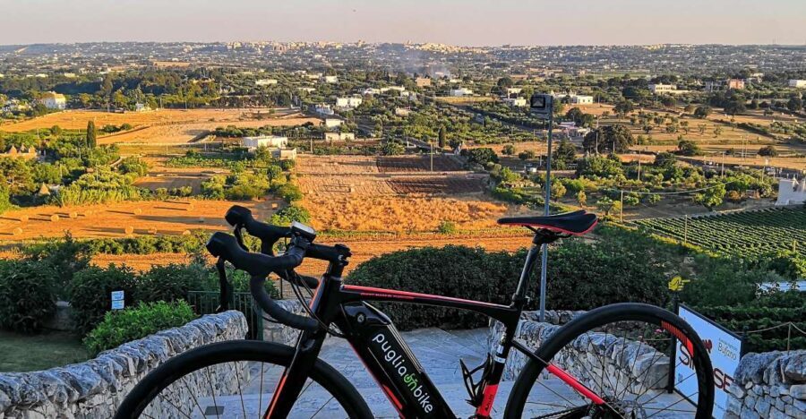 Riding to Alberobello and countryside with E-Bike
