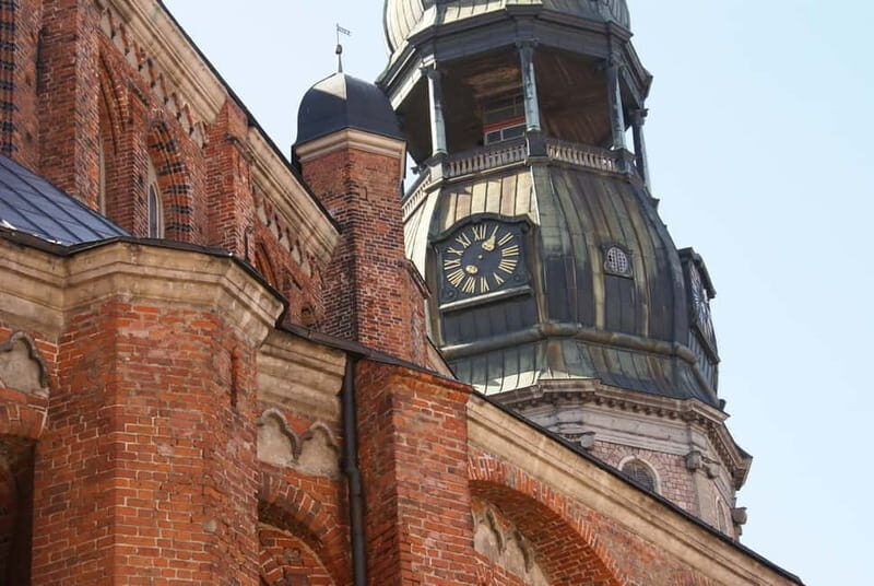 Riga: Old Town Walking Tour with Art Nouveau Highlights