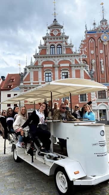 Riga: Prosecco Bike & Pub Crawl