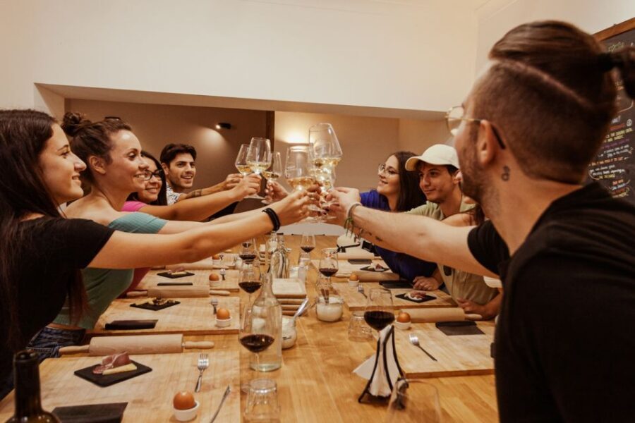 Rome: Pasta Making with Wine Tasting and Dinner in Frascati