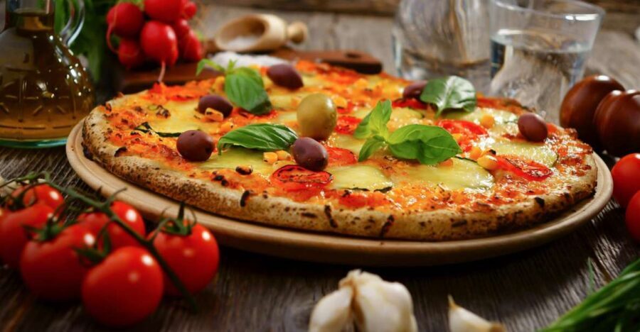 Rome: Pizza-Making Course with Dinner