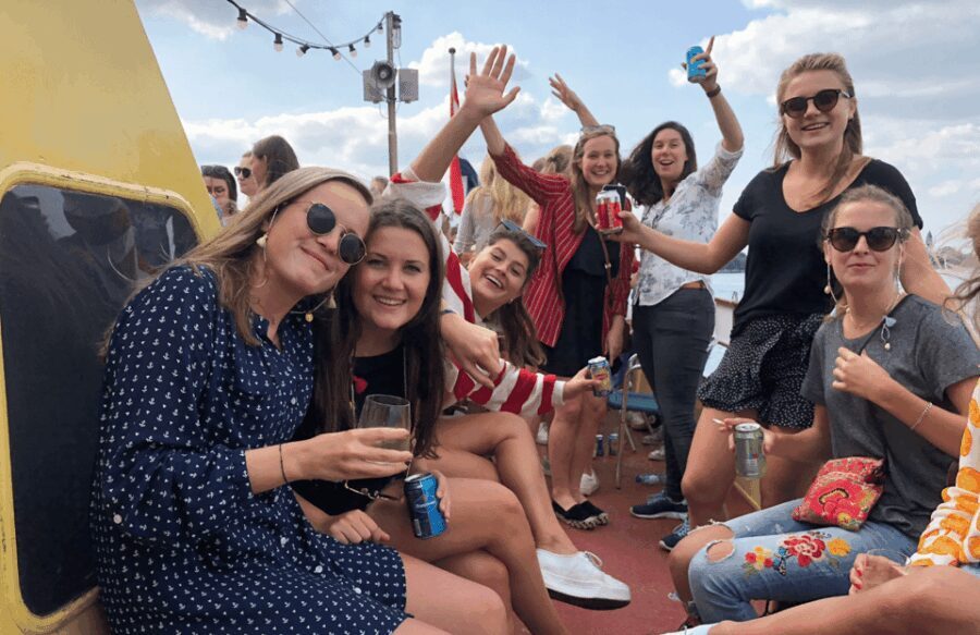 Rotterdam: Pub Cruise with Drinks and Bites