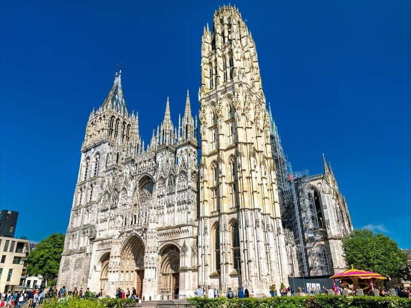 Rouen: Express Walk with a Local in 60 minutes