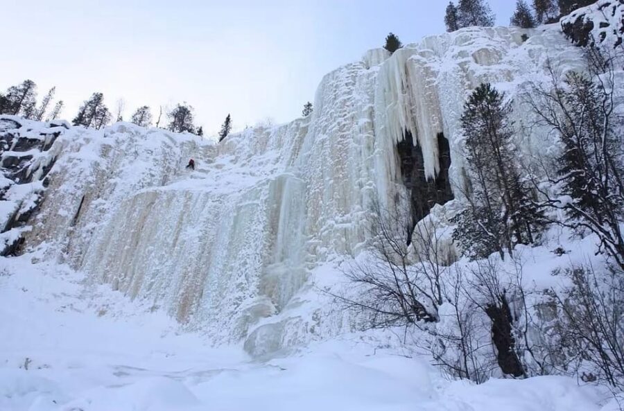 Rovaniemi: Korouoma Canyon & Frozen Waterfalls Tour with BBQ