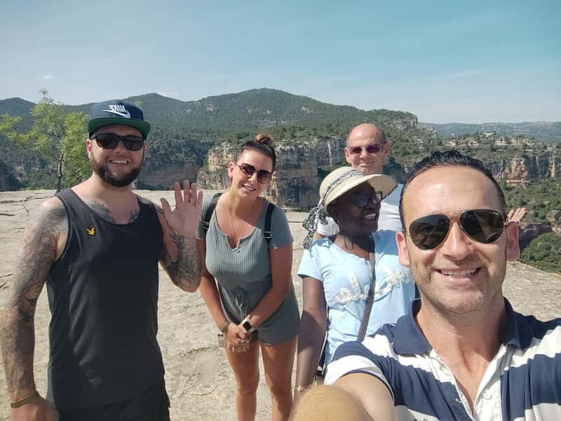 Salou: Siurana Medieval Village Guided Tour w/ Hotel Pickup